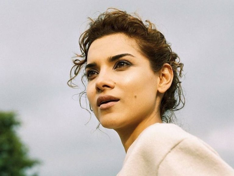 Amber Rose Revah Biography, Age, Height, Boyfriend, Facts, Net Worth