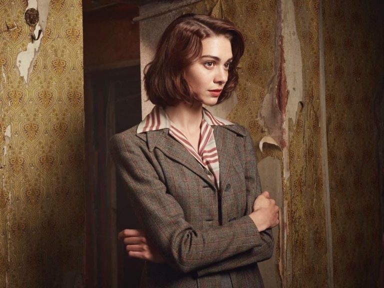 Emma Appleton Biography, Age, Height, Boyfriend, Net Worth - StarsWiki