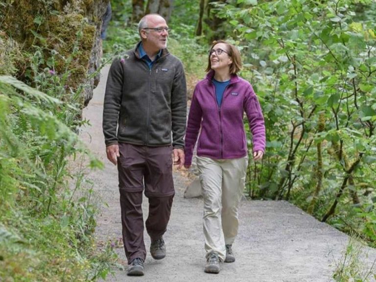 Kate Brown Biography, Age, Height, Husband, Net Worth - StarsWiki