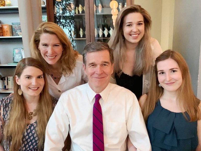 Roy Cooper Biography, Age, Height, Wife, Net Worth - StarsWiki