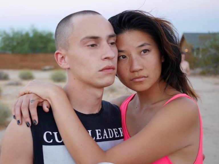 Keir Gilchrist Biography, Age, Height, Girlfriend, Net Worth - StarsWiki