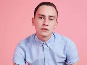 Keir Gilchrist Biography, Age, Height, Girlfriend, Net Worth - StarsWiki