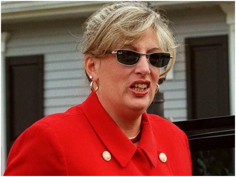 Linda Tripp Biography, Age, Height, Death, Husband, Net Worth - StarsWiki