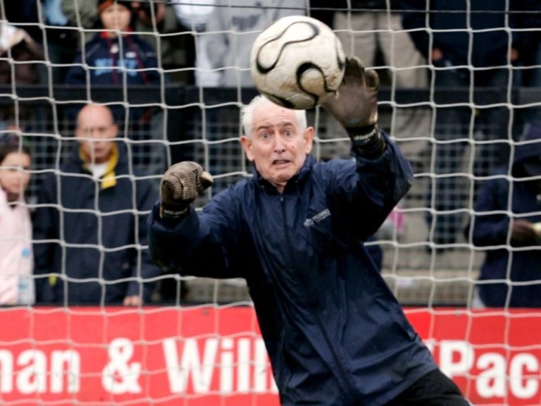 Peter Bonetti Biography, Age, Death, Height, Wife, Net Worth - StarsWiki