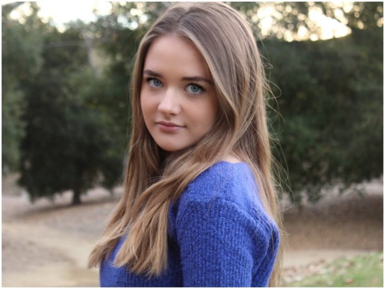 Reylynn Caster Biography, Age, Height, Boyfriend, Net Worth - StarsWiki