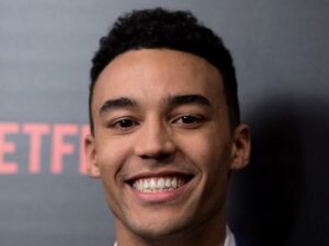 Devon Terrell Biography, Age, Height, Girlfriend, Net Worth - StarsWiki